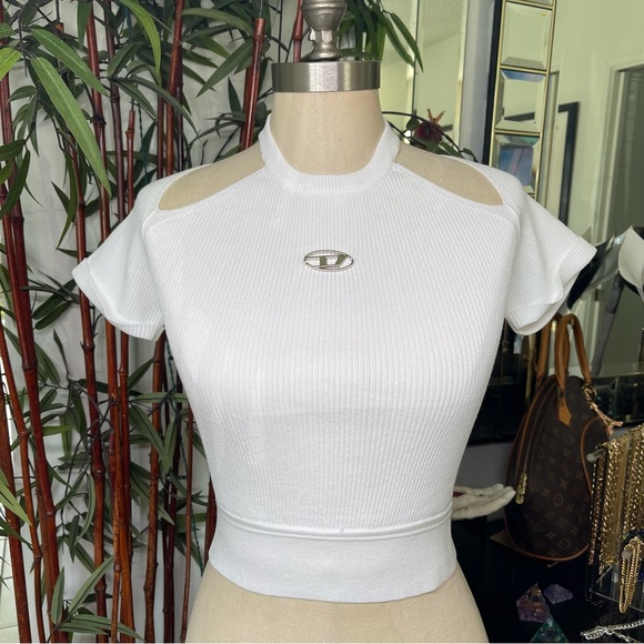 Tops | Y2k Cropped Top With D Design | Poshmark
